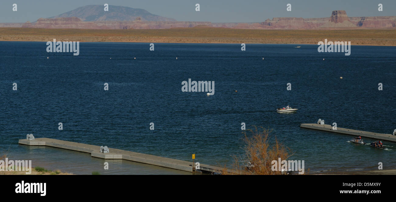 Blue sky view, to Tower Butte and Navajo Mountain, across Lake Powell ...