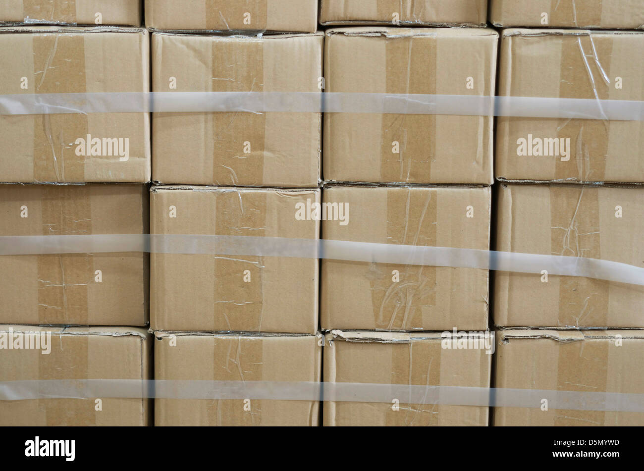Corrugated boxes hi-res stock photography and images - Alamy