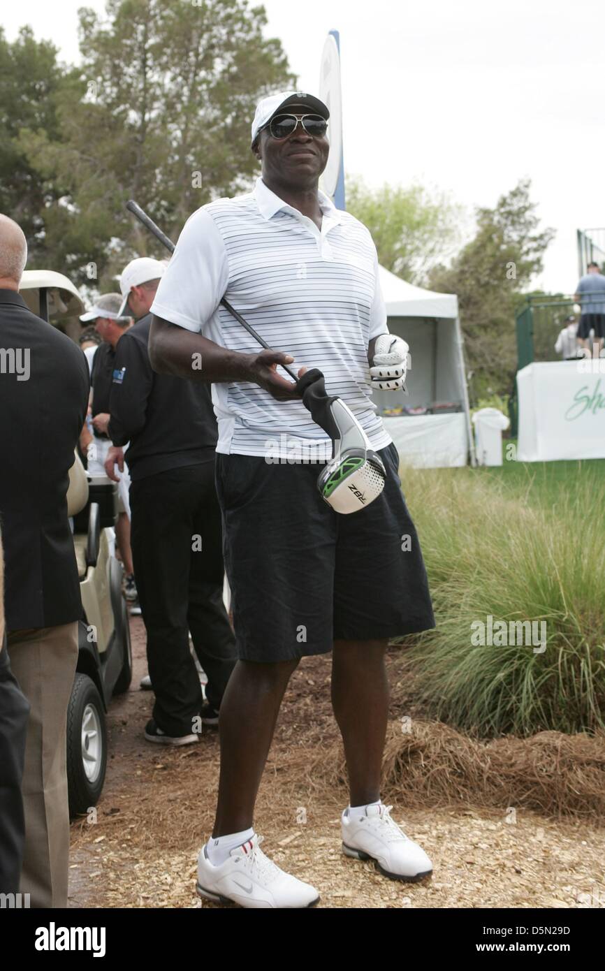 Bruce smith michael jordan celebrity hi-res stock photography and ...