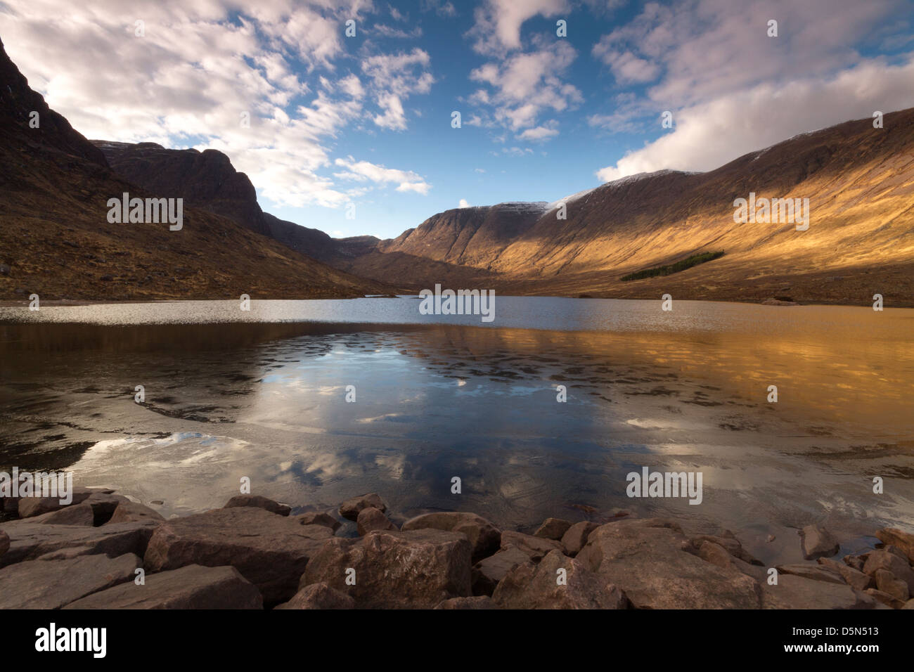Coire loch hi-res stock photography and images - Alamy
