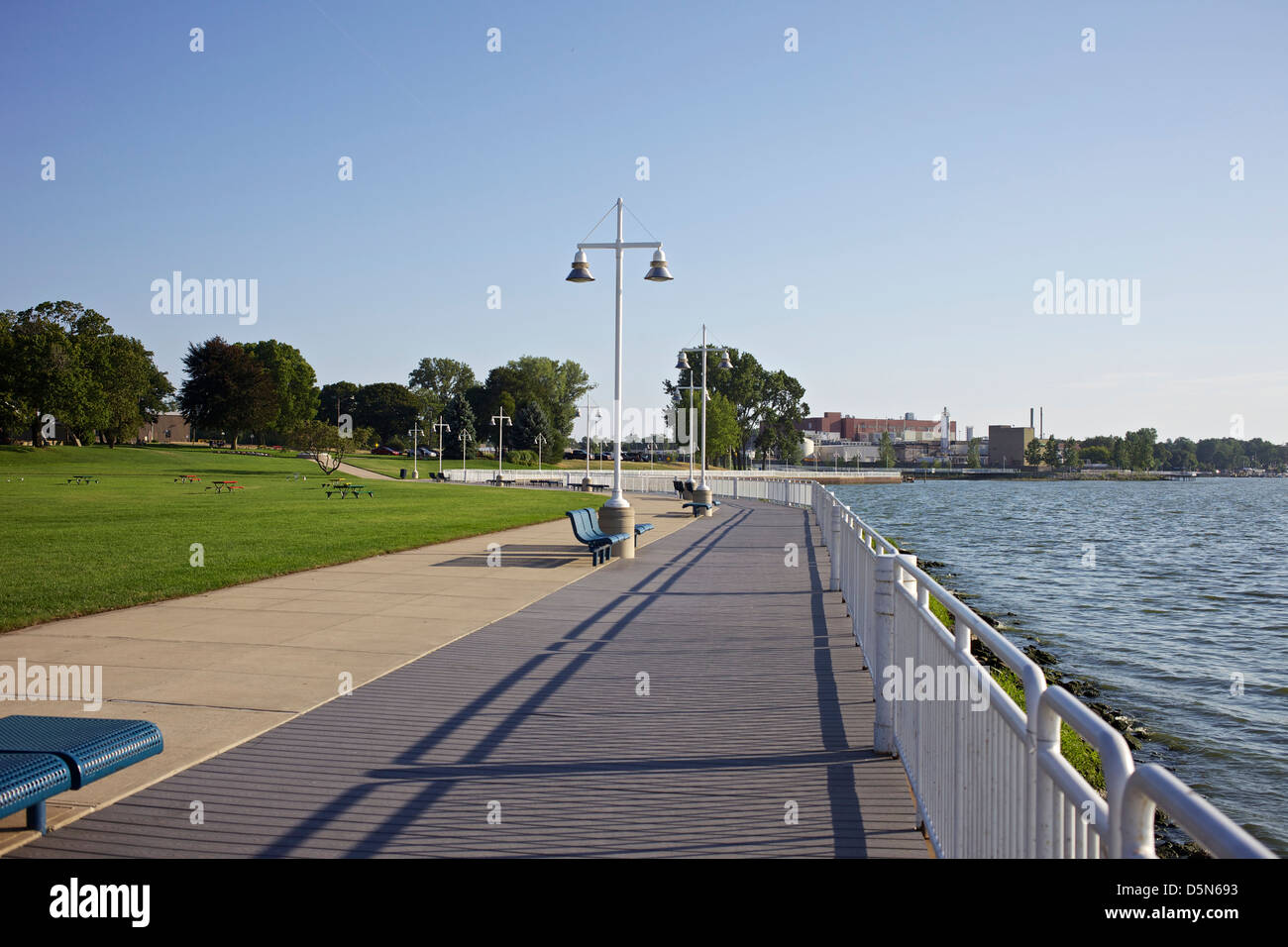 the boardwalk at Kollen park in Holland, Michigan Stock Photo - Alamy