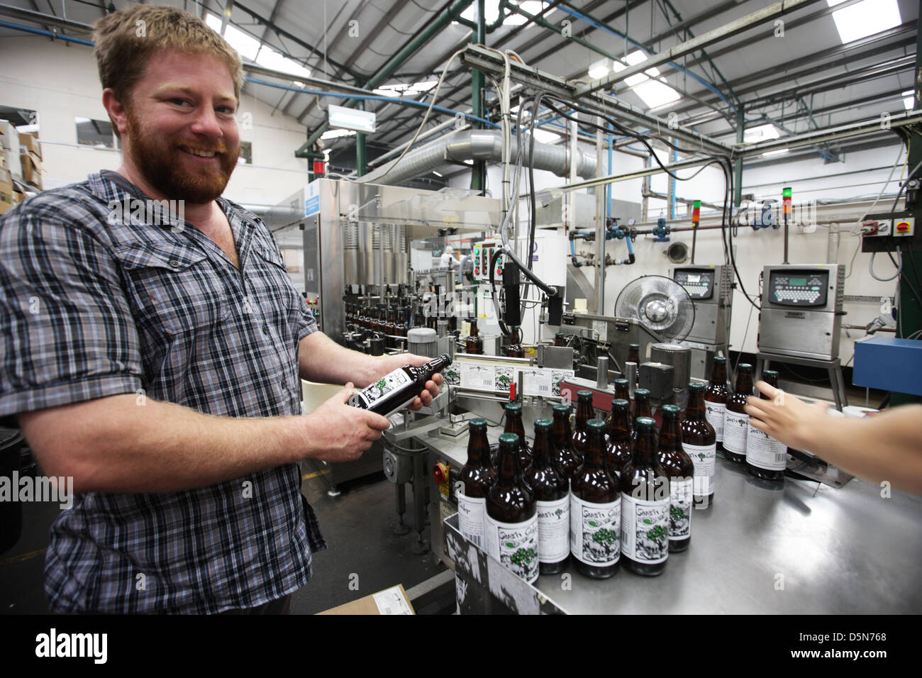 Cider production in south west hi-res stock photography and images - Alamy