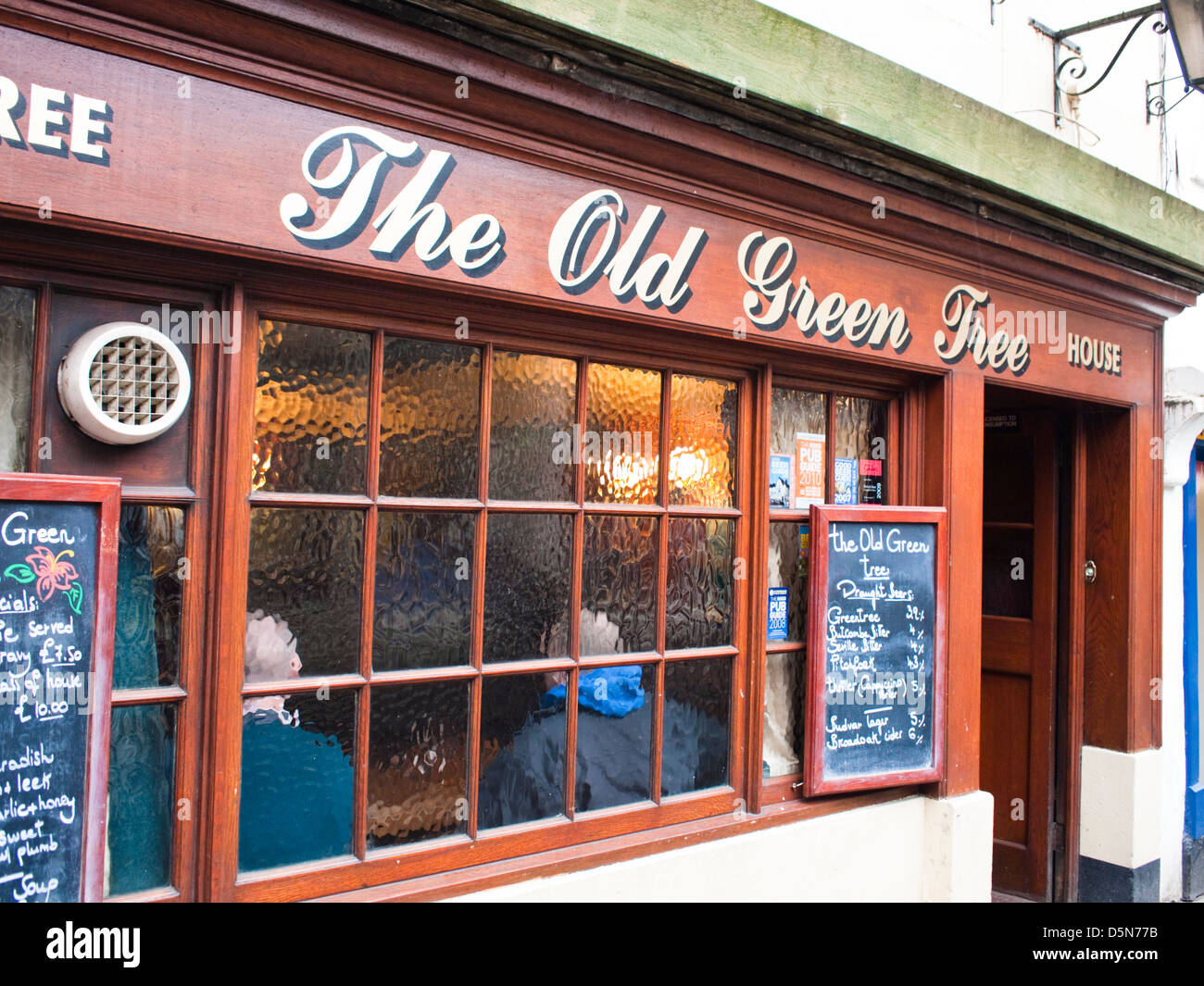 Green tree inn hi-res stock photography and images - Alamy