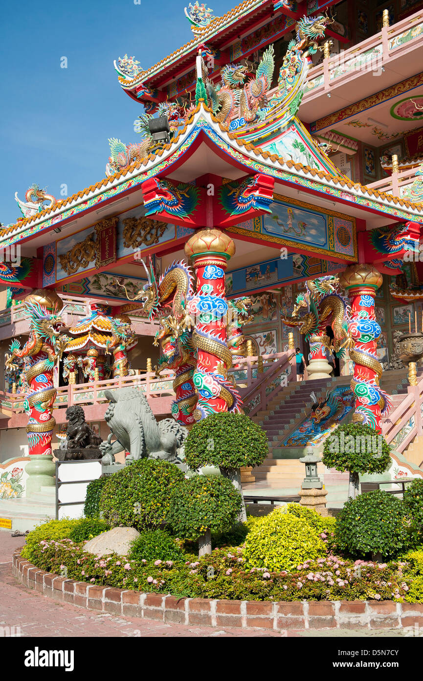 Colorful ornate Chinese temple Stock Photo - Alamy