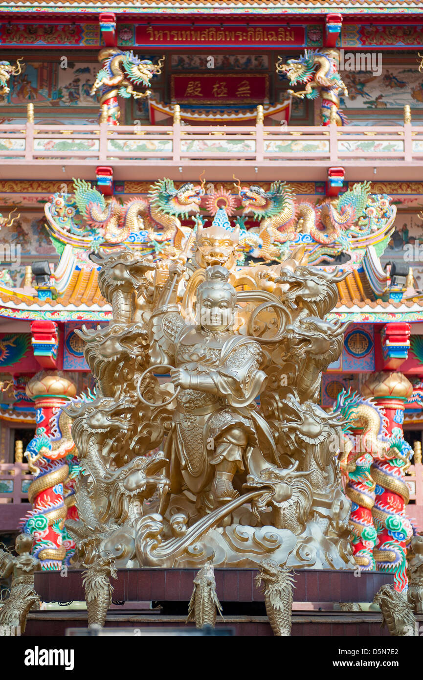 Colorful ornate Chinese temple Stock Photo - Alamy