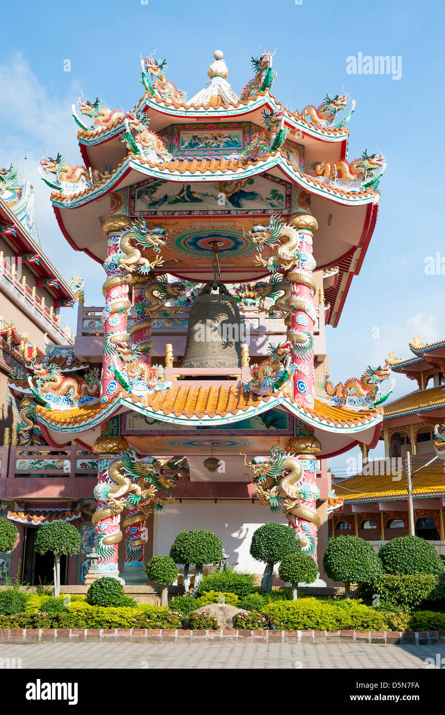 Colorful ornate Chines temple Stock Photo - Alamy