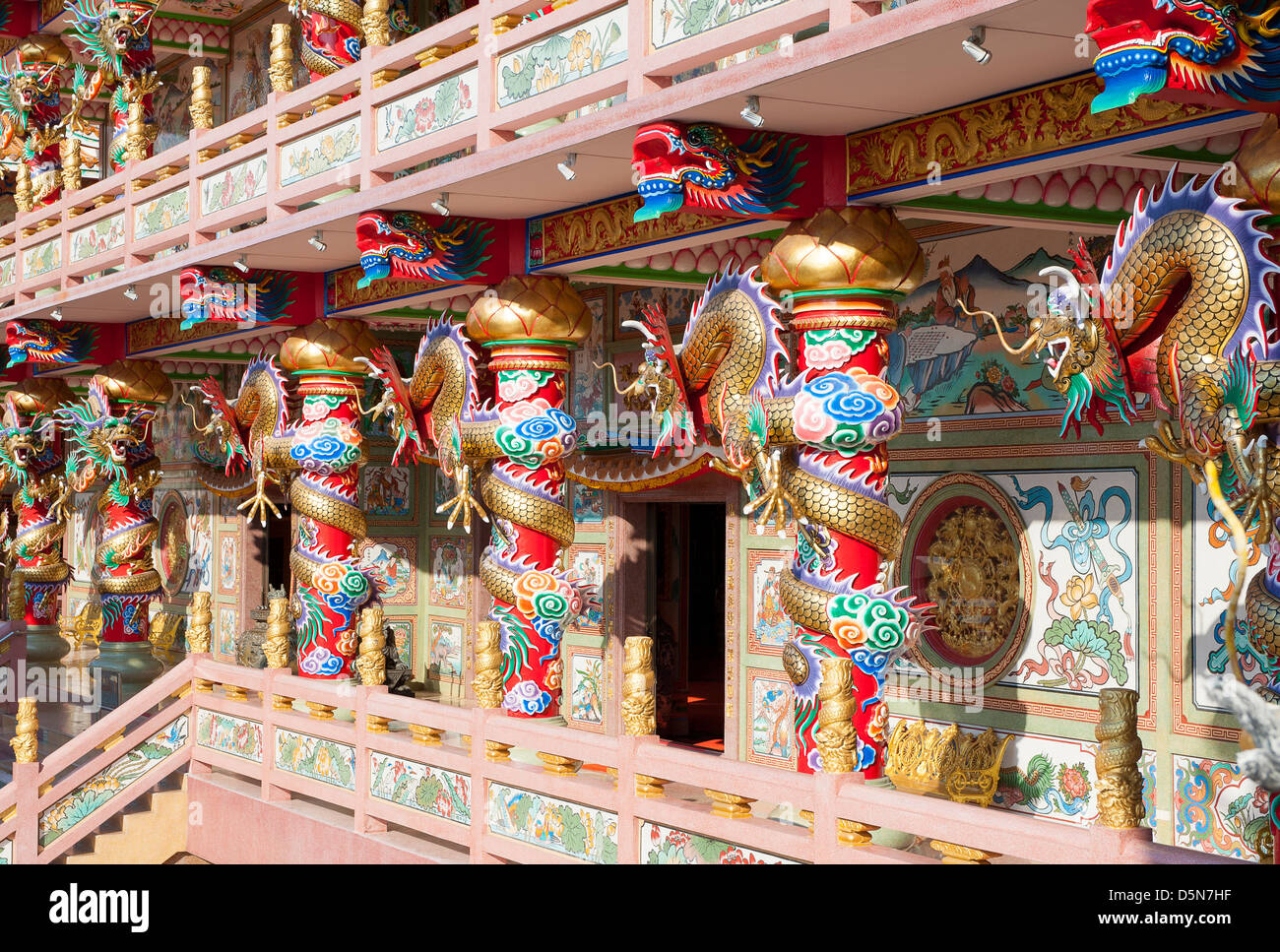 Colorful ornate Chines temple Stock Photo - Alamy