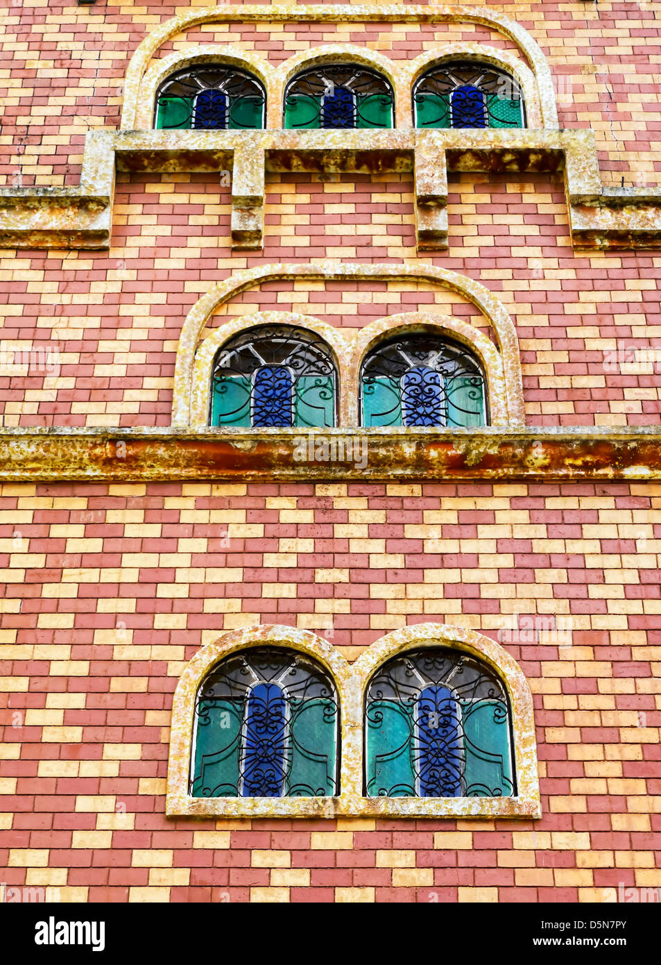 Windows of castle hi-res stock photography and images - Alamy
