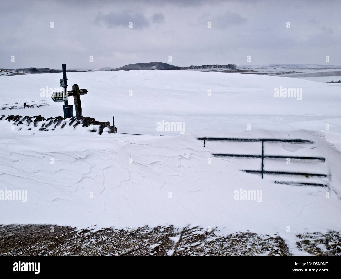 Drift blocked hi-res stock photography and images - Alamy