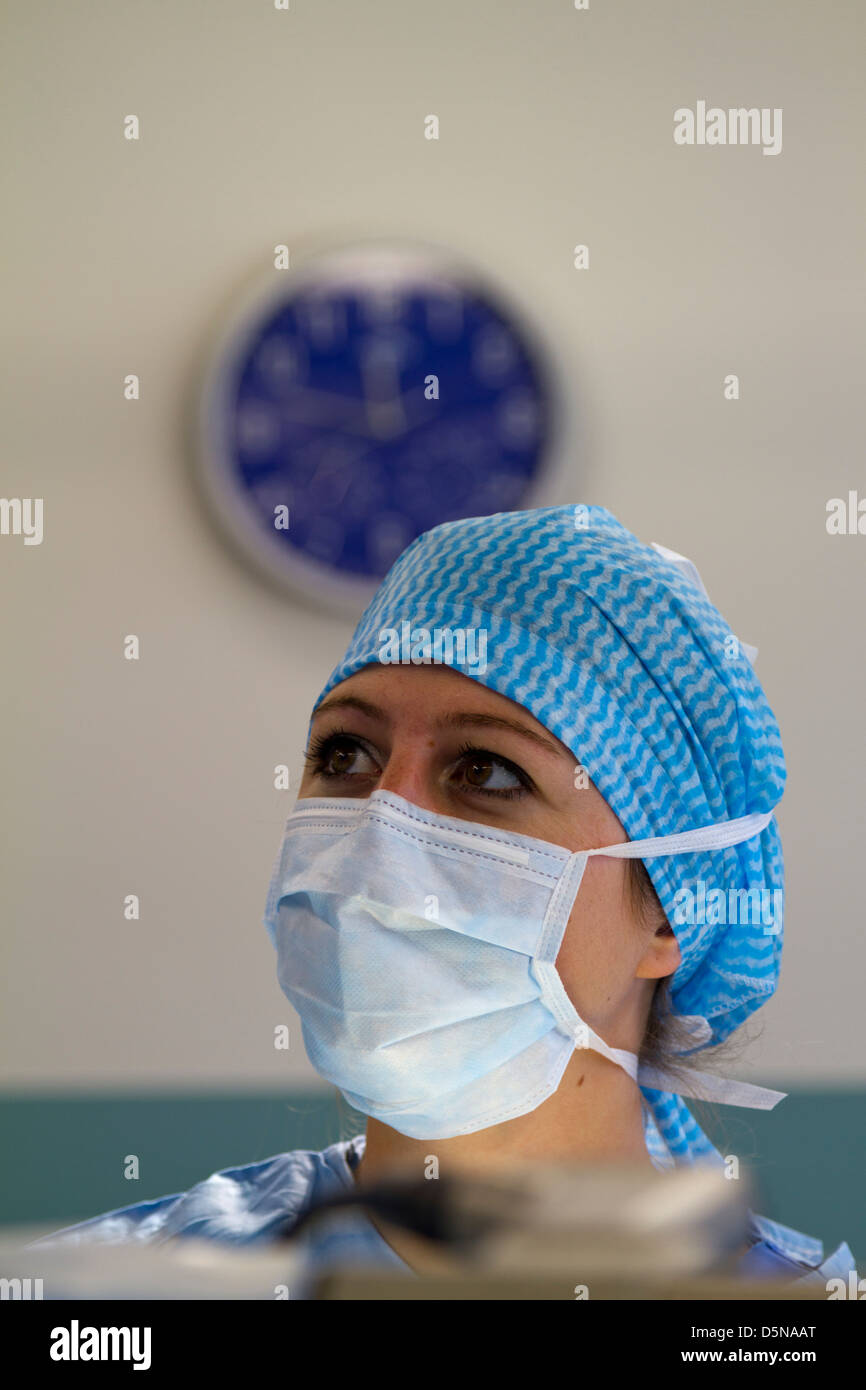 A nurse in a operating theatre Stock Photo - Alamy