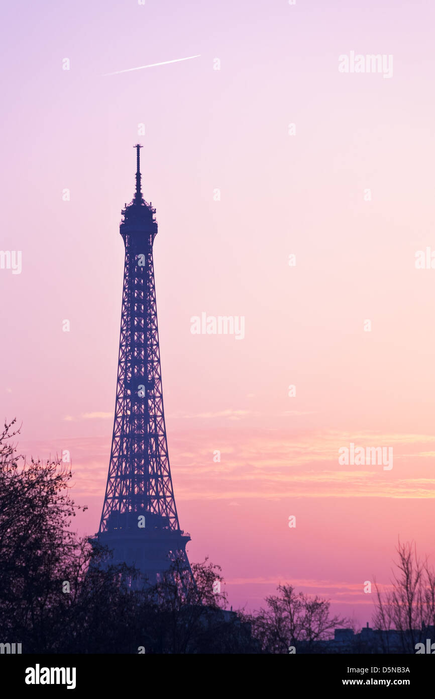 Pink Eiffel Tower Wallpaper For Iphone