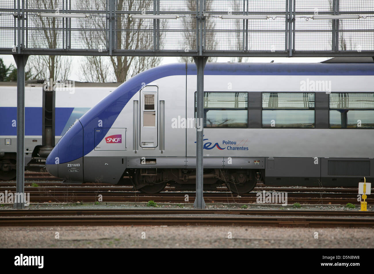 La Rochelle train station Stock Photo - Alamy