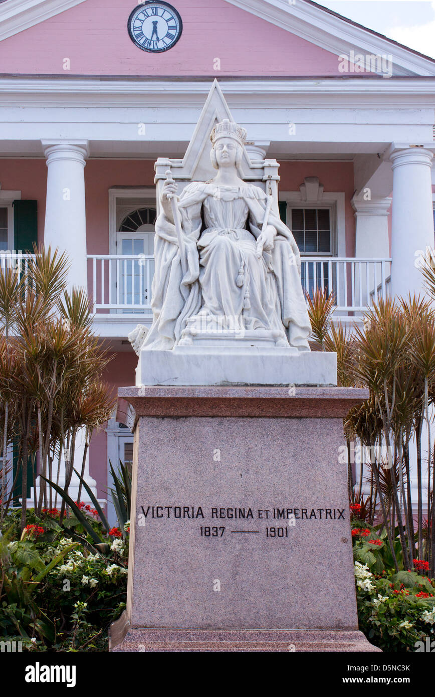 Queen Victoria statue in front of parliament building. Nassau, The ...