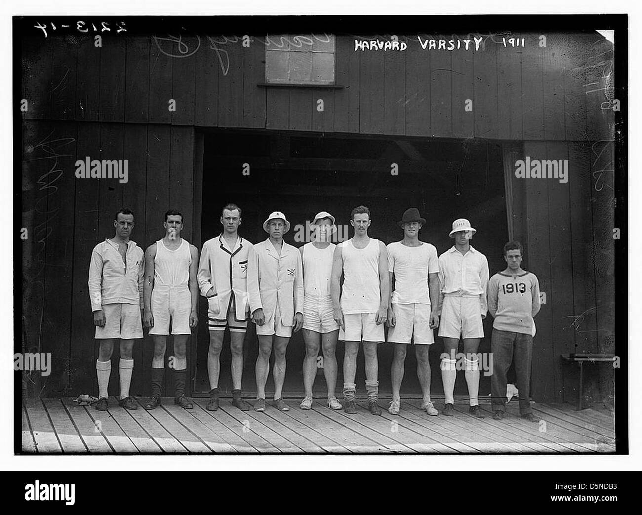 Vintage rowing team group photo hi-res stock photography and images - Alamy