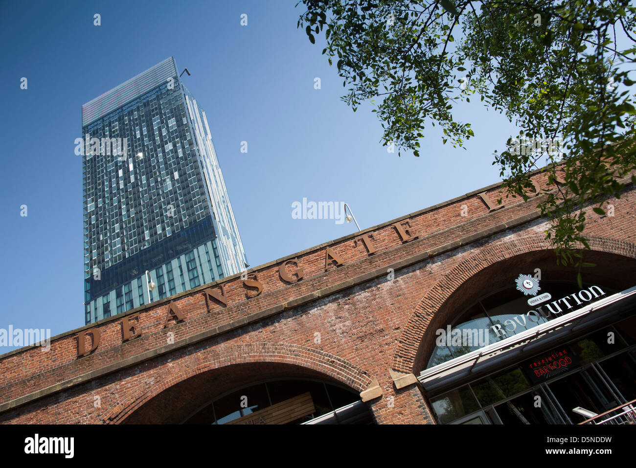Ian Simpson Architect designed Beetham Tower windows on Deansgate ...