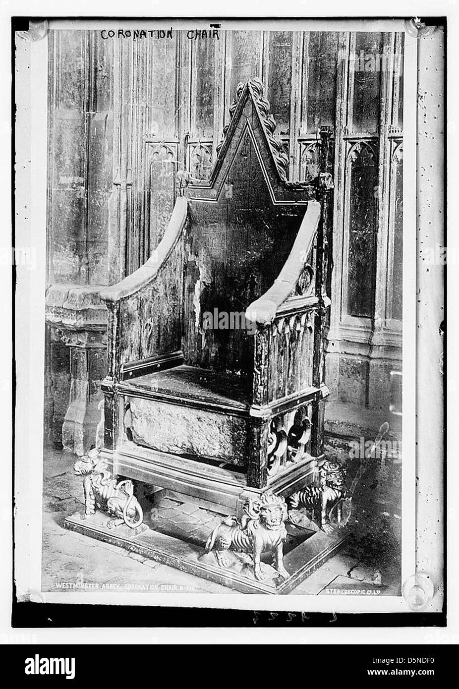 Coronation chair stone scone hi-res stock photography and images - Alamy