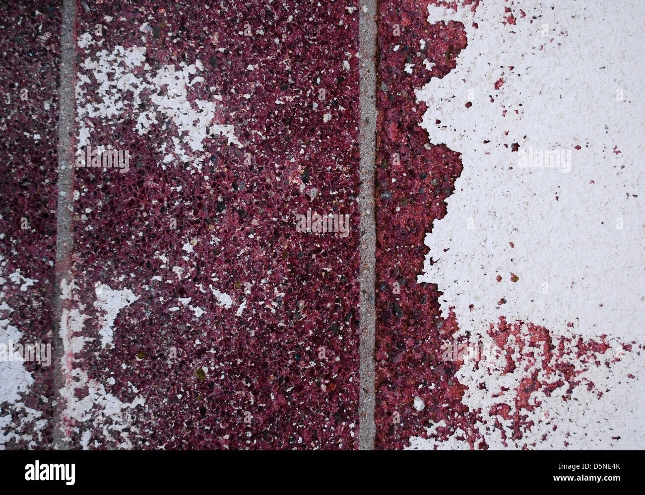 Red graffiti painted wall wallpaper hi-res stock photography and images ...