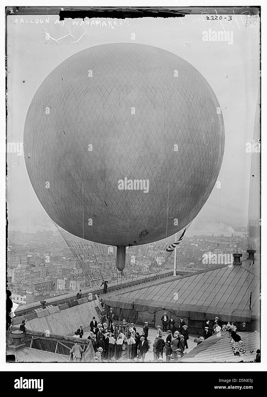 Inflate air balloon Black and White Stock Photos & Images - Alamy