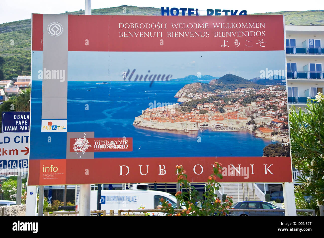 Welcome billboard hi-res stock photography and images - Alamy