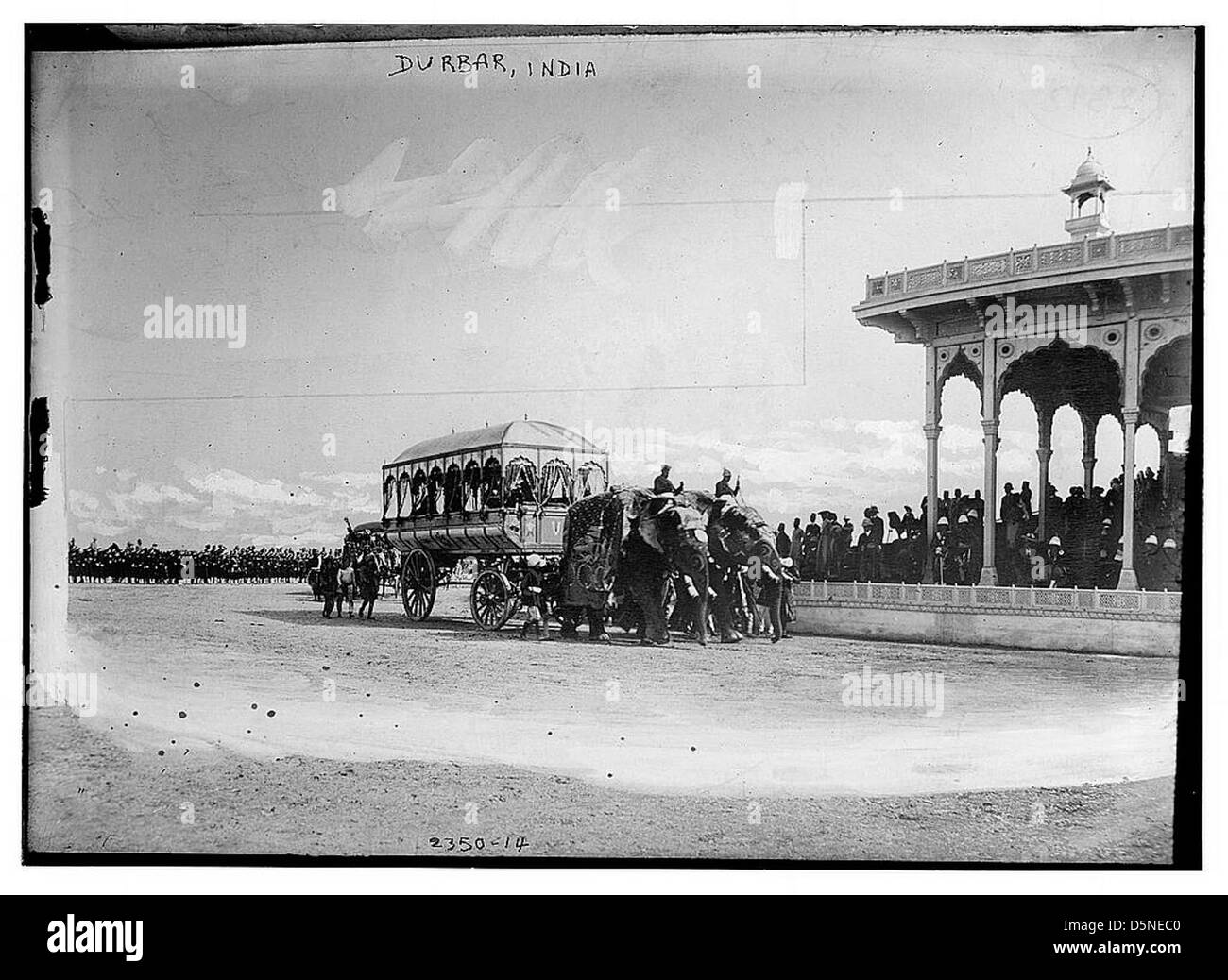 Circus wagon hi-res stock photography and images - Alamy