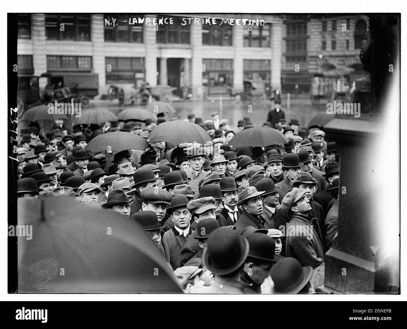 This photo shows a strike meeting in Lawrence, New York, during the ...