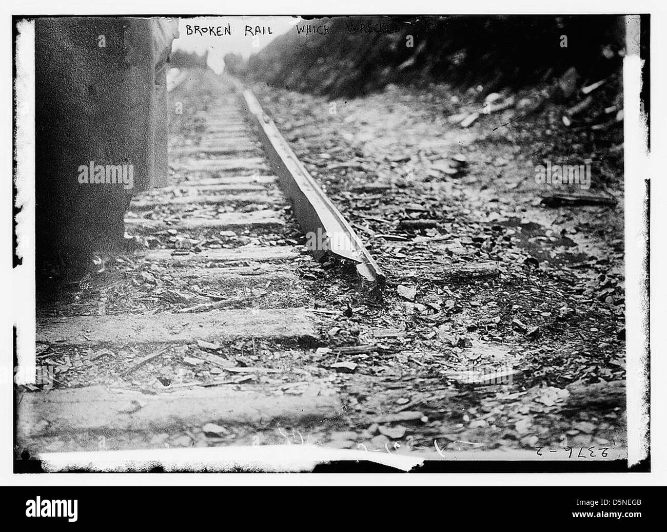 Broken rail which wrecked "20th Century" (LOC Stock Photo - Alamy