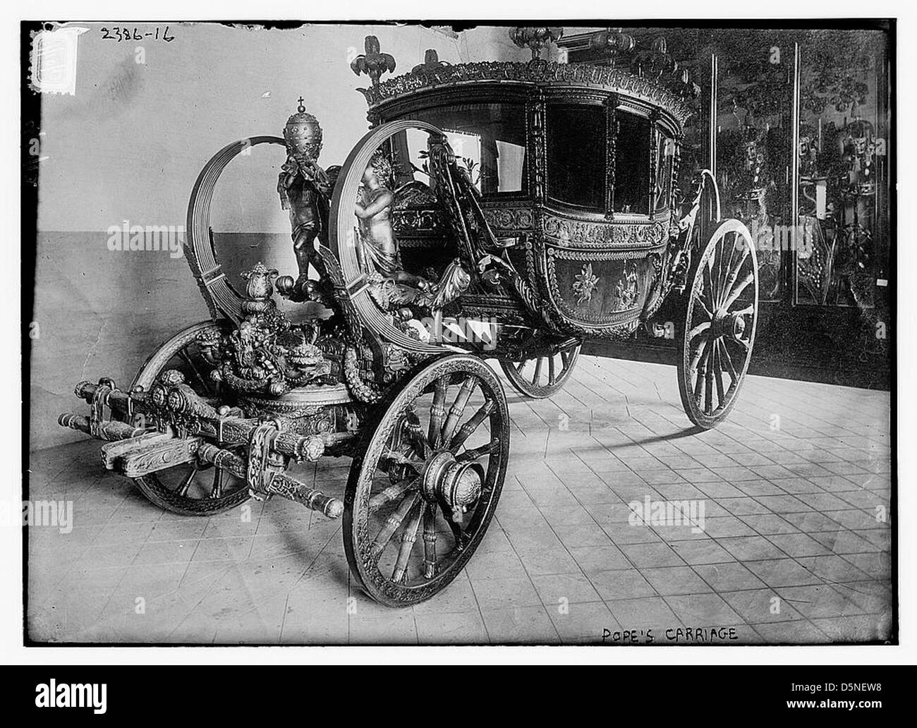 Ornatecarriage hi-res stock photography and images - Alamy