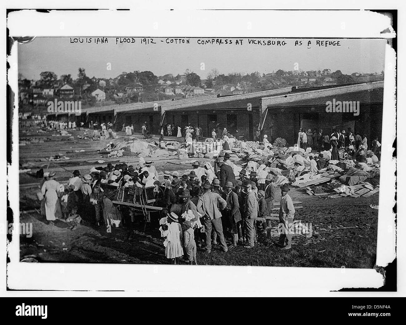 This photograph shows a cotton compress in Vicksburg, Louisiana, used ...