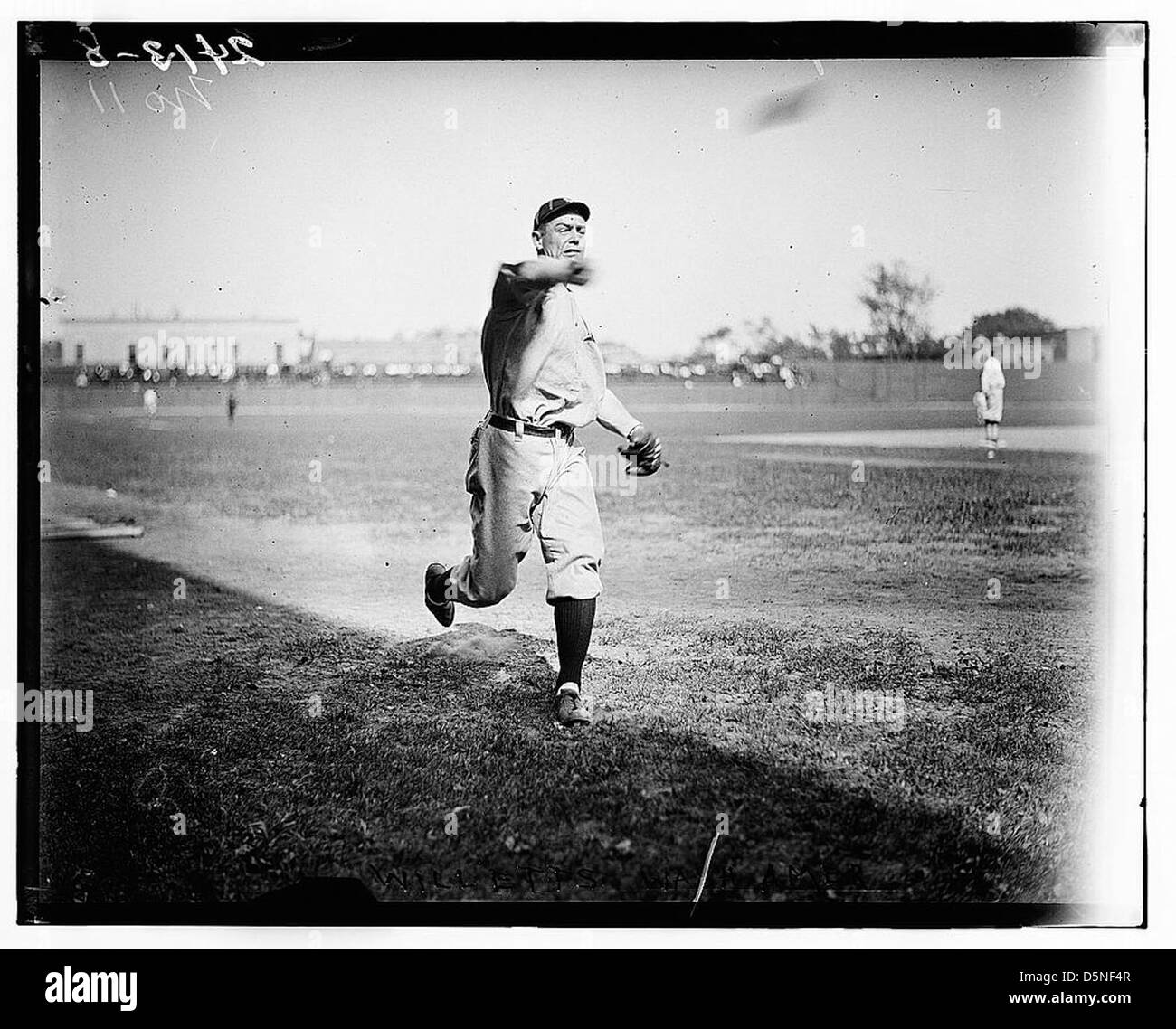 Service athletes Black and White Stock Photos & Images - Alamy