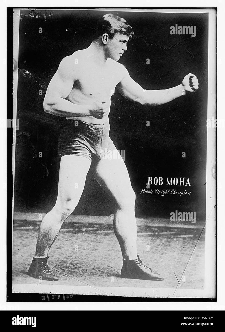 Middleweight fighter hi-res stock photography and images - Alamy