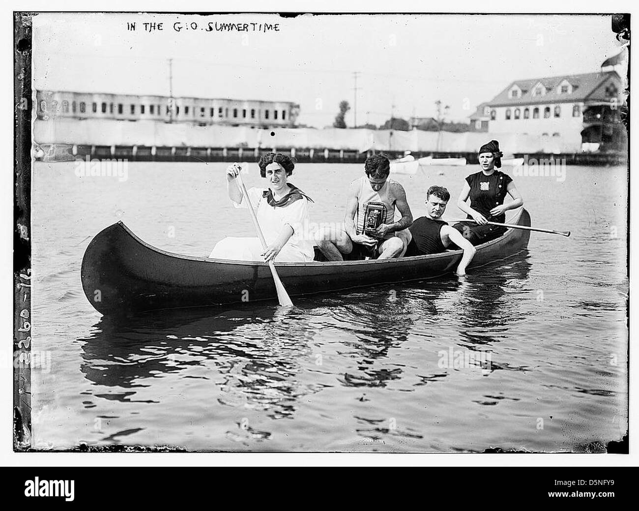 Vintage canoe hi-res stock photography and images - Alamy