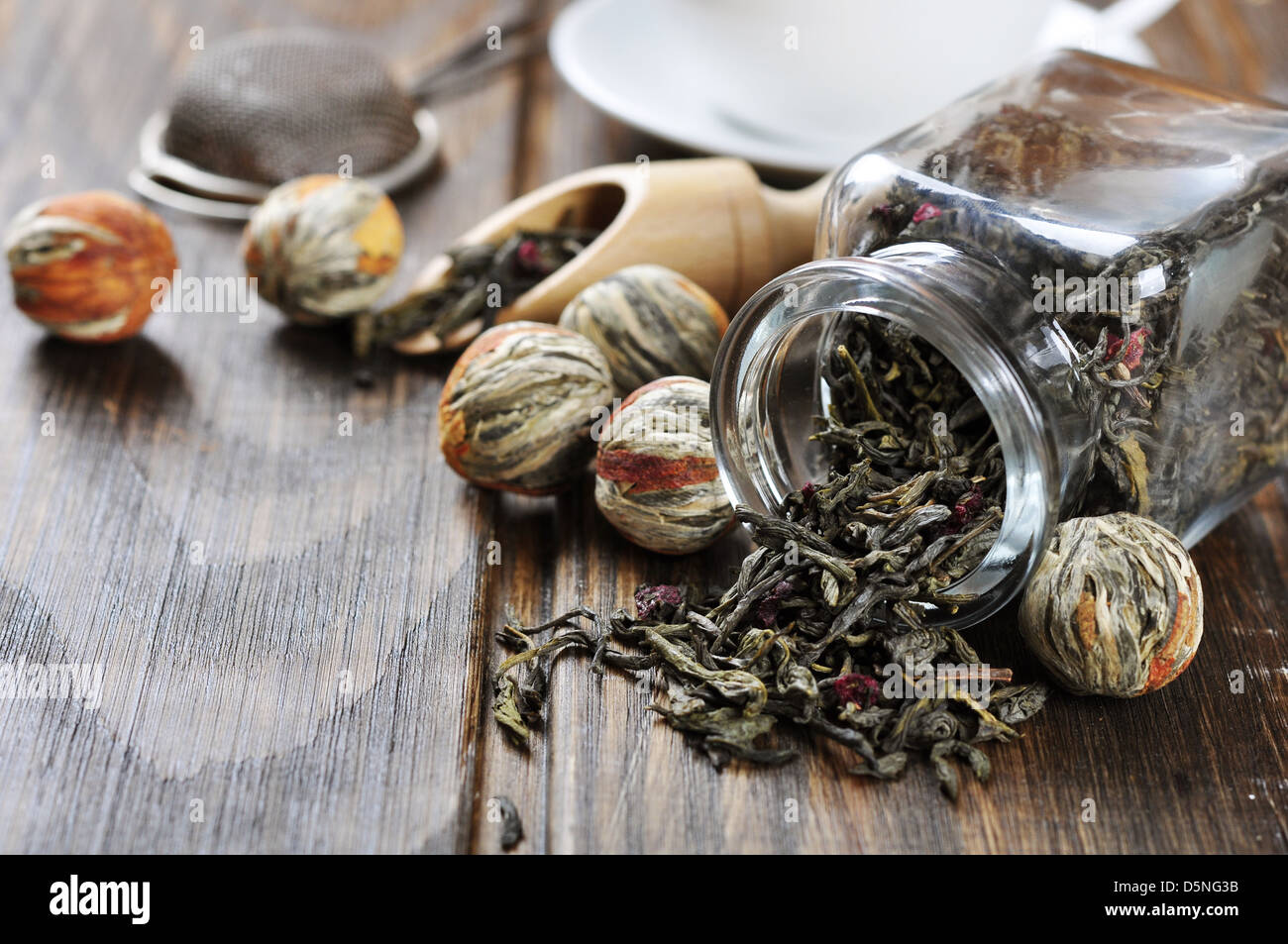 Tea balls hi-res stock photography and images - Alamy