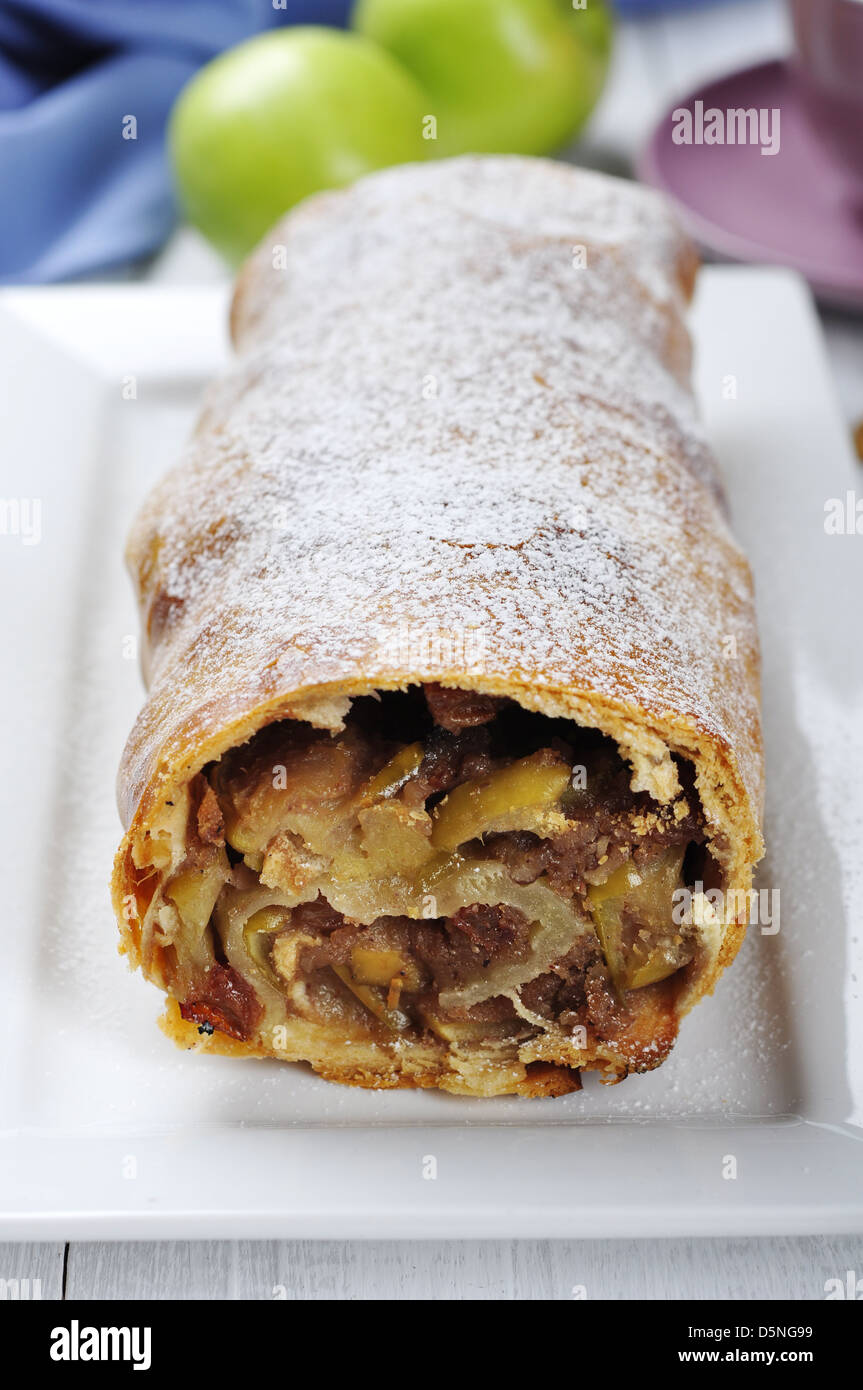 Cafe strudel hi-res stock photography and images - Alamy