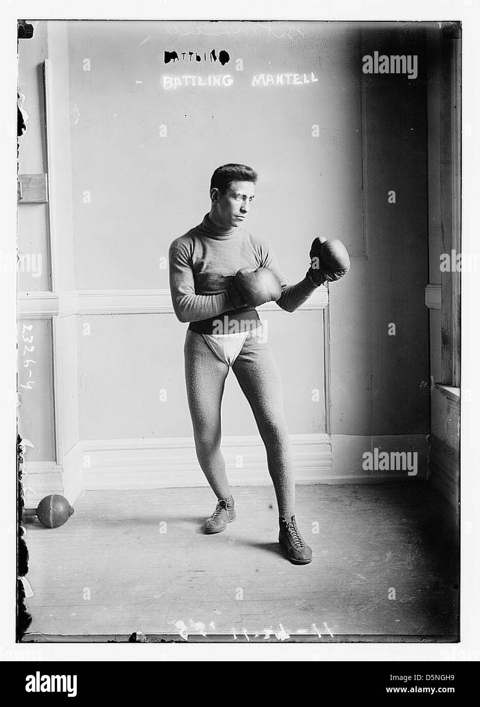 Mantell Cut Out Stock Images & Pictures - Alamy