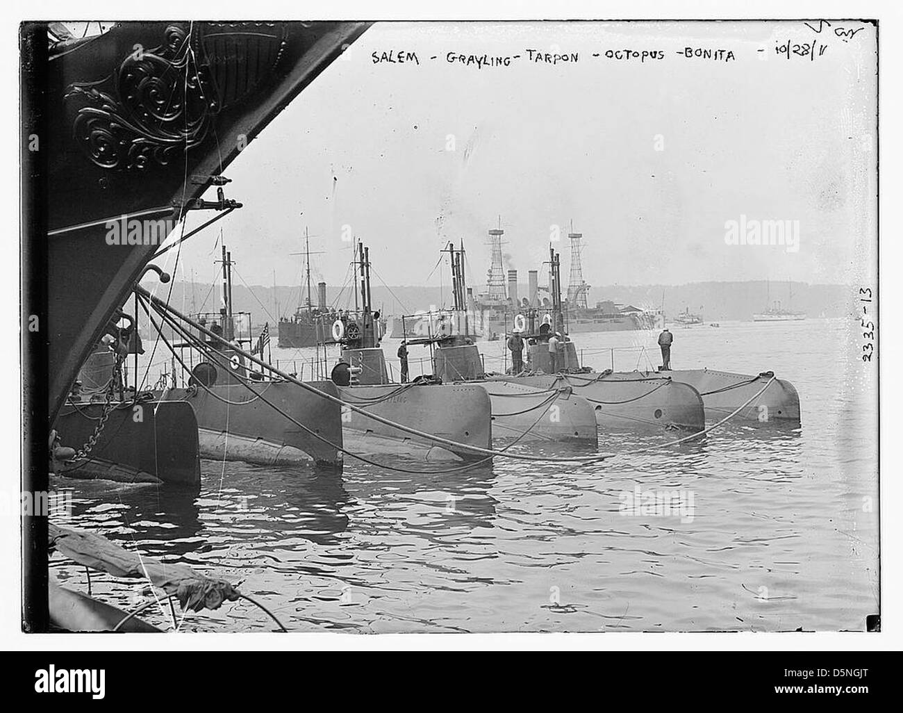 Uss bonita hi-res stock photography and images - Alamy