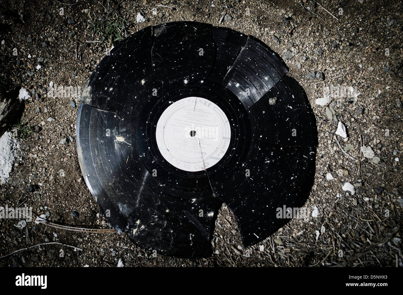 Broken vinyl record hi-res stock photography and images - Alamy