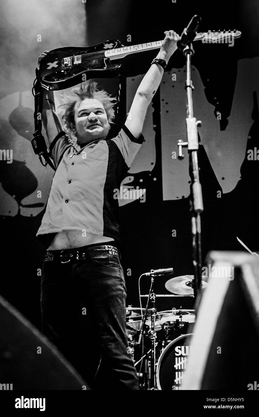 Sum 41 guitarist hi-res stock photography and images - Alamy