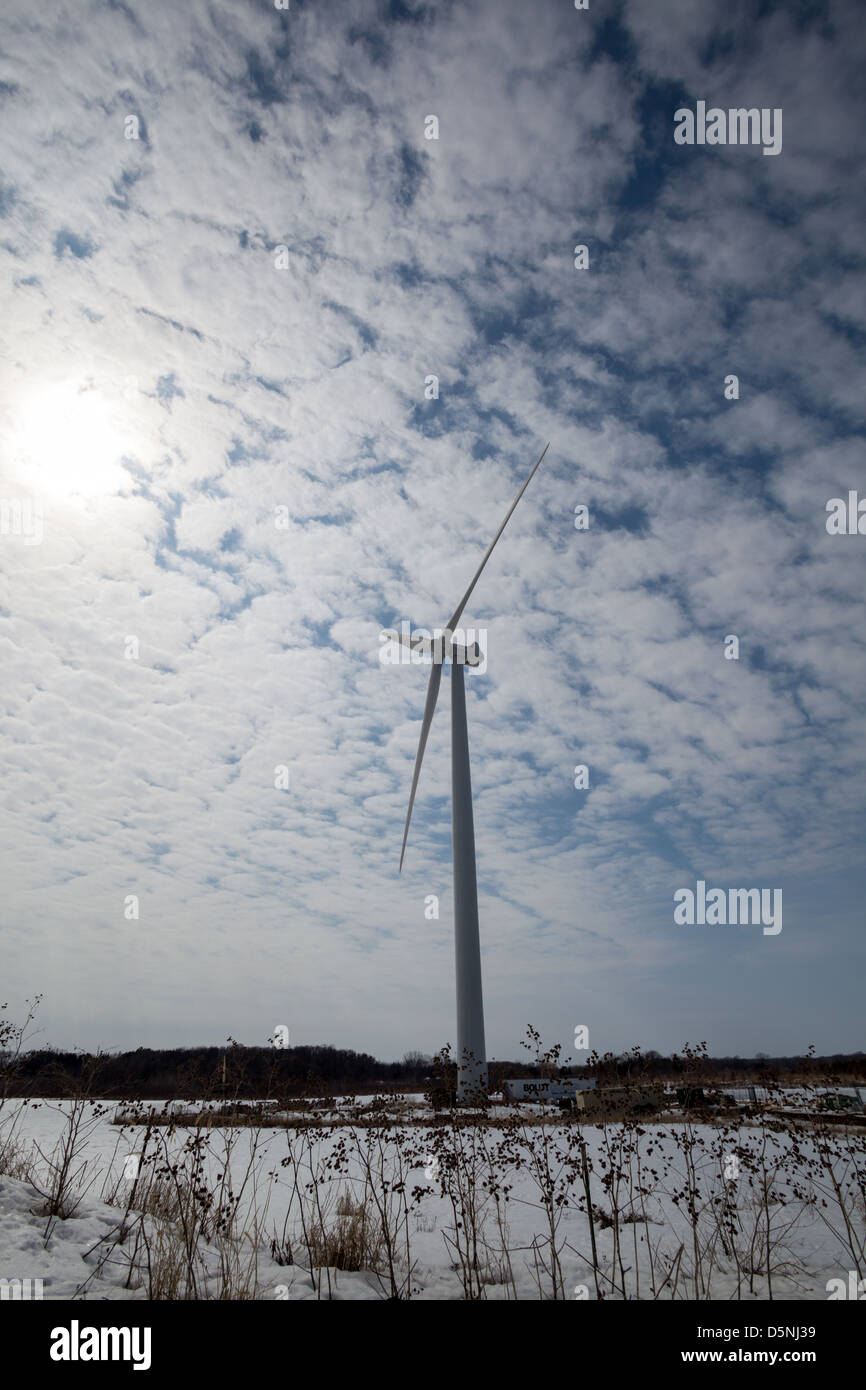Wind turbine and blue skies hi-res stock photography and images - Alamy