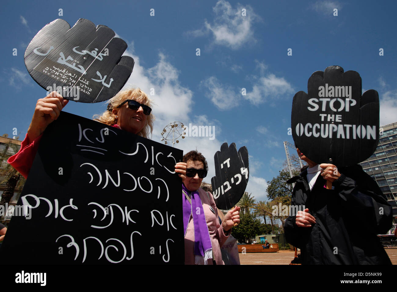 Signs saying hi-res stock photography and images - Alamy