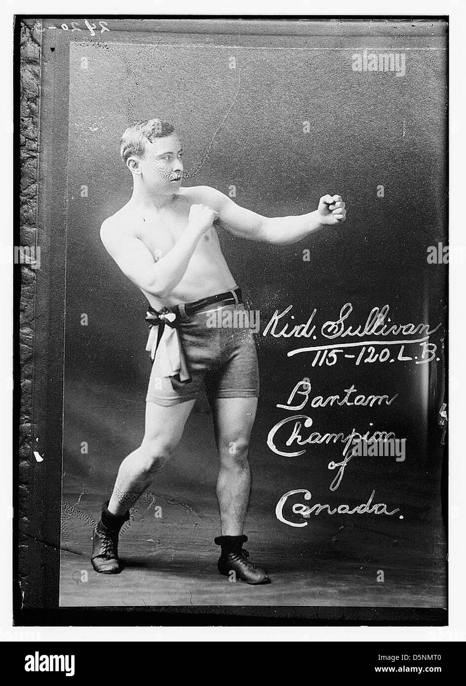 Bantamweight boxing Black and White Stock Photos & Images - Alamy