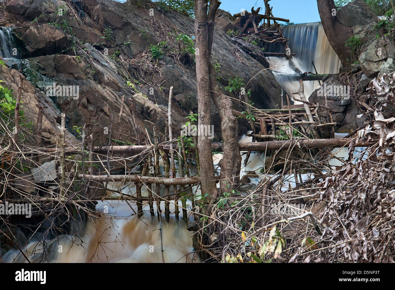 Rock fish trap hi-res stock photography and images - Alamy