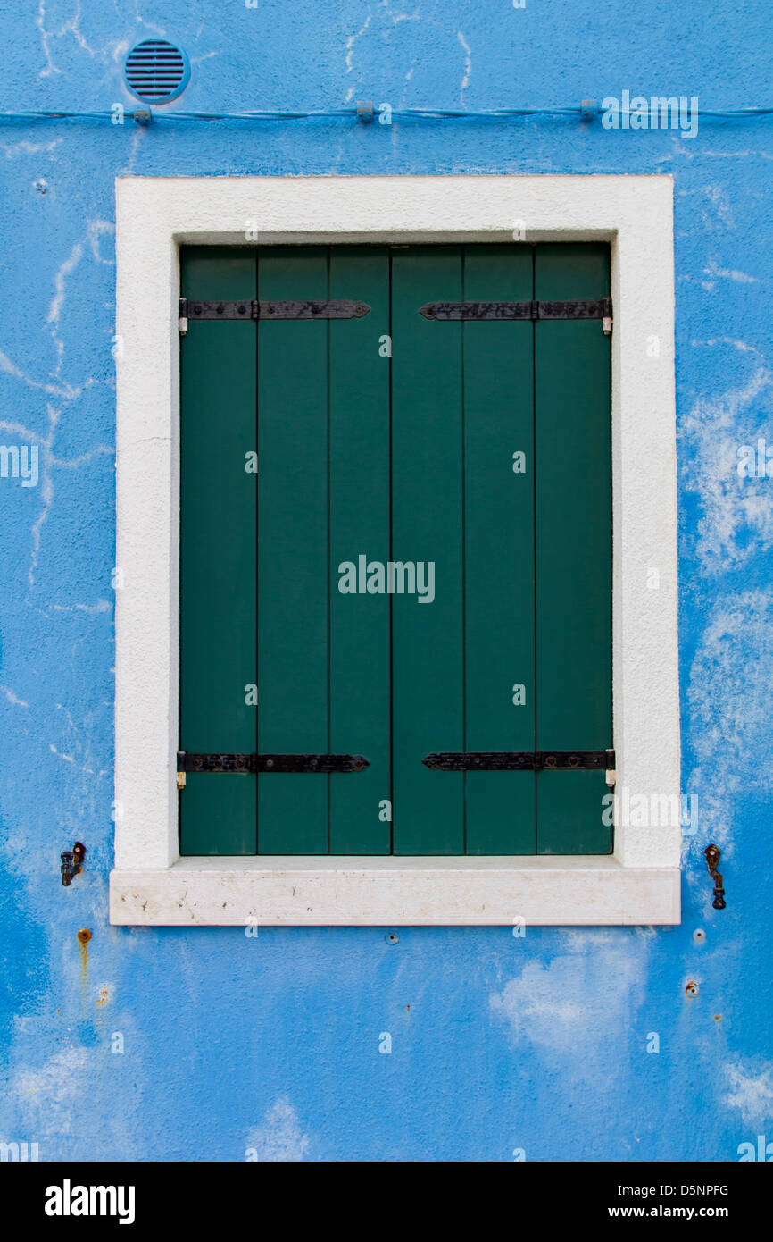 Ancient architectural window hi-res stock photography and images - Alamy