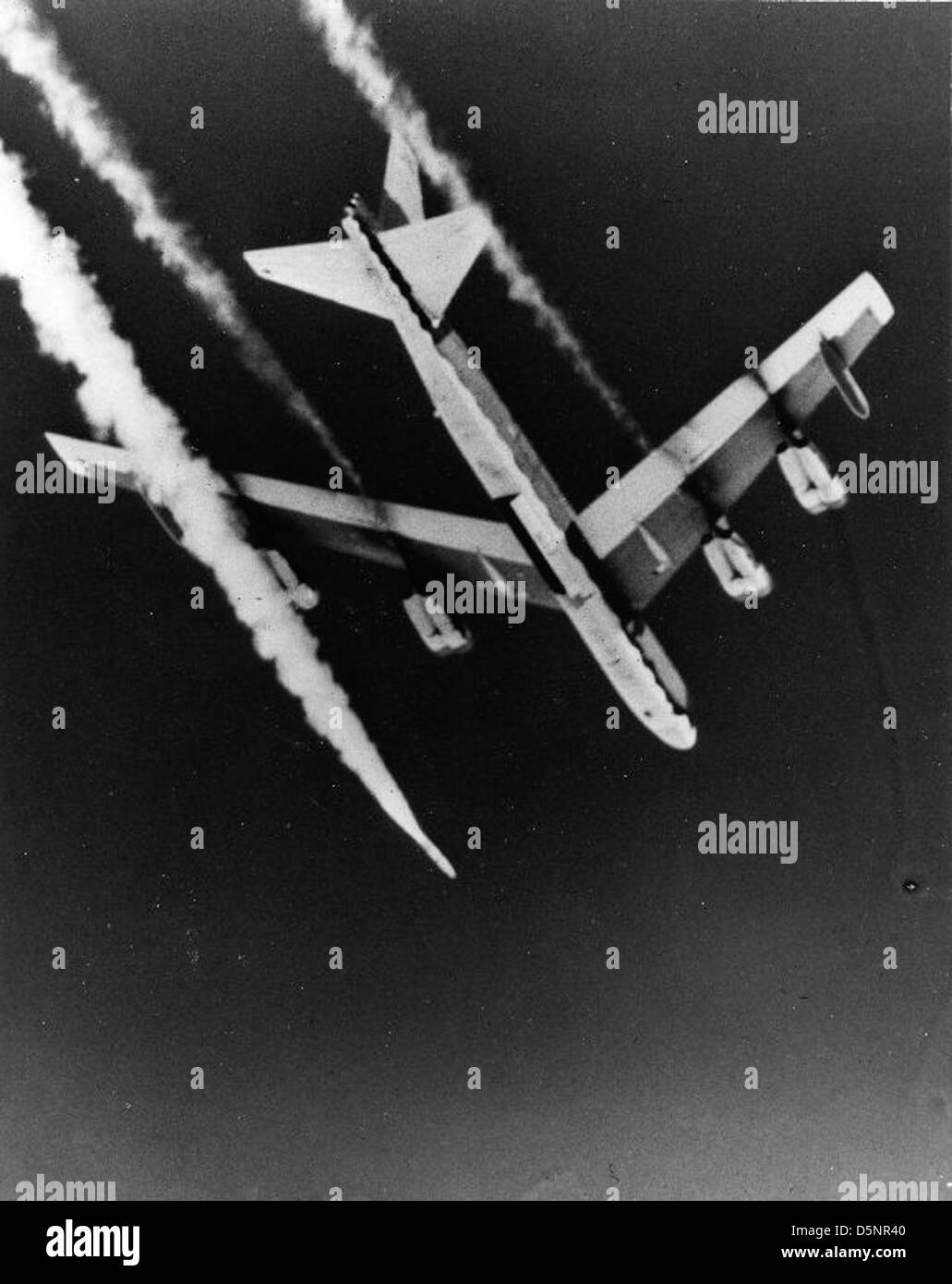 The Boeing B-52 Stratofortress, with serial number 091, is a long-range ...