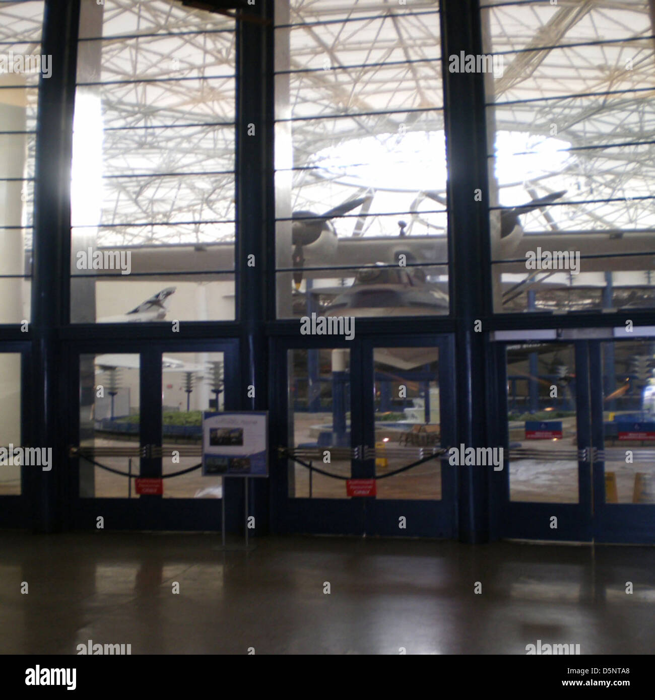 Space re entry aircraft hi-res stock photography and images - Alamy