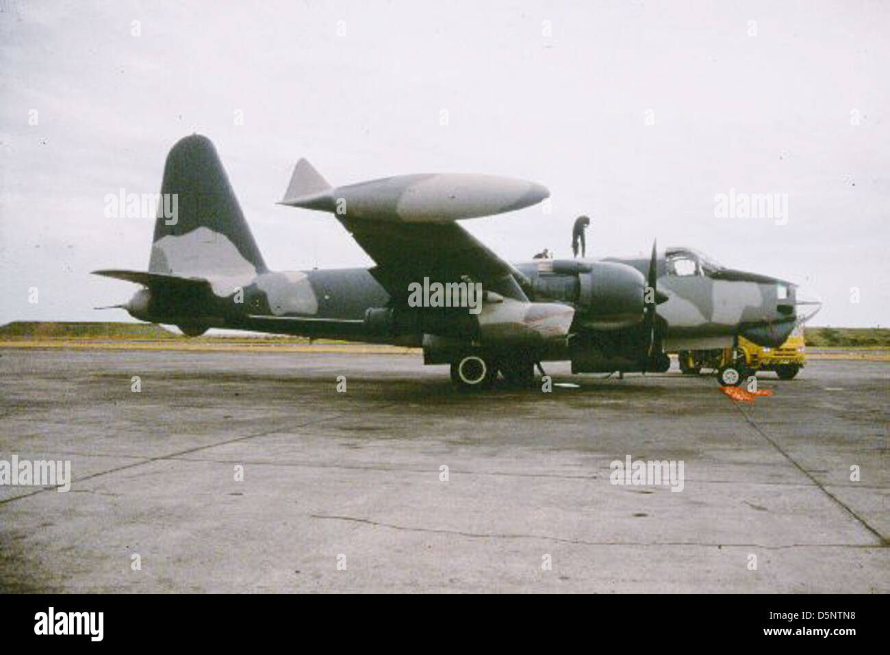 The VAH-21 AP-2H is a maritime patrol aircraft used by the U.S. Navy ...