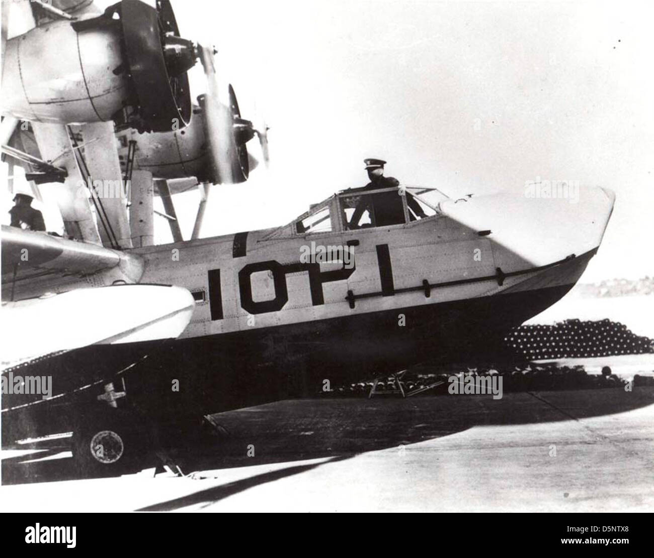 VP-10 P2Y-2 COCKPIT WEB Stock Photo - Alamy