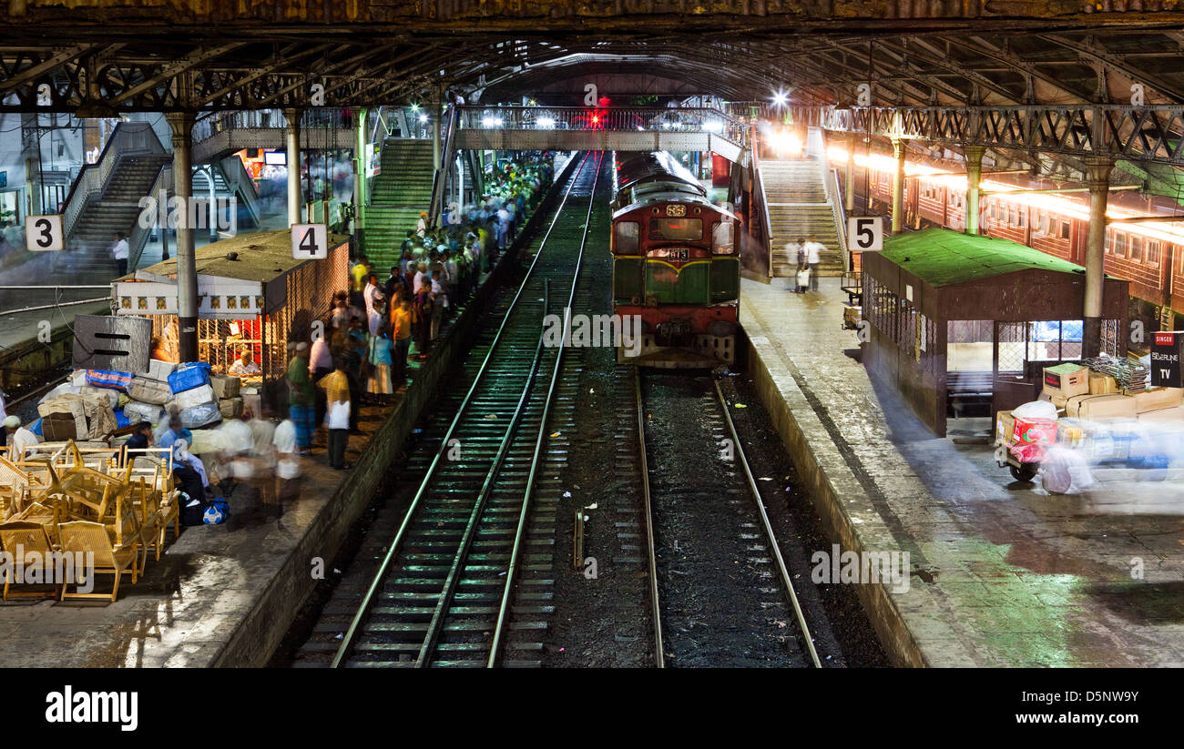 Sri Lanka Train High Resolution Stock Photography and Images - Alamy