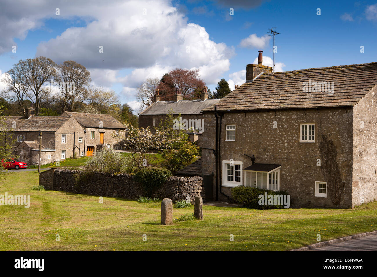 UK, England, Yorkshire, Airton, village green Stock Photo - Alamy