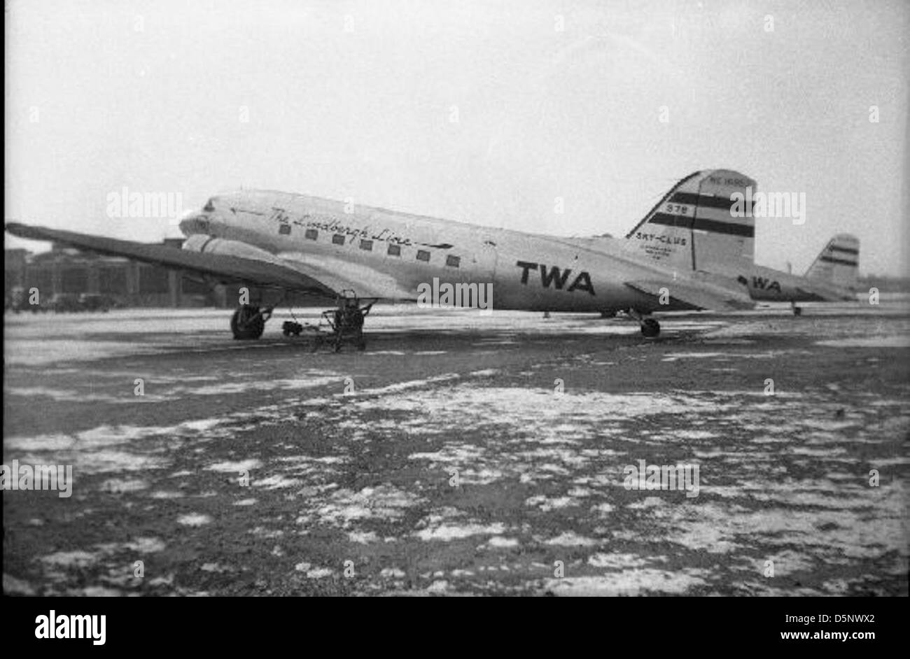Douglas DC-3, NC18852, TWA Stock Photo - Alamy