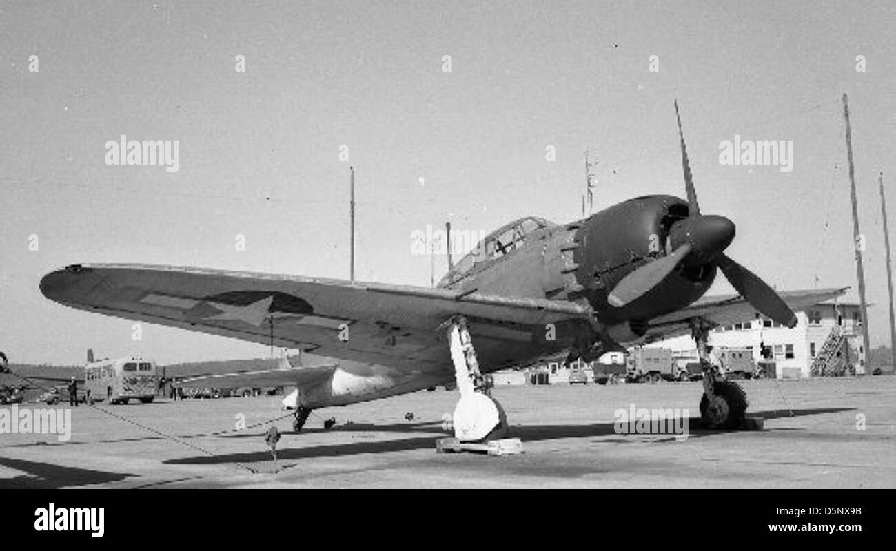 Mitsubishi plane Black and White Stock Photos & Images - Alamy